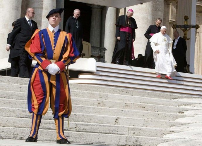 Who Are the Pontifical Swiss Guards Who Protect the Pope?