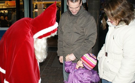 Samichlaus and Schmutzli - Learn how Swiss Santa works!