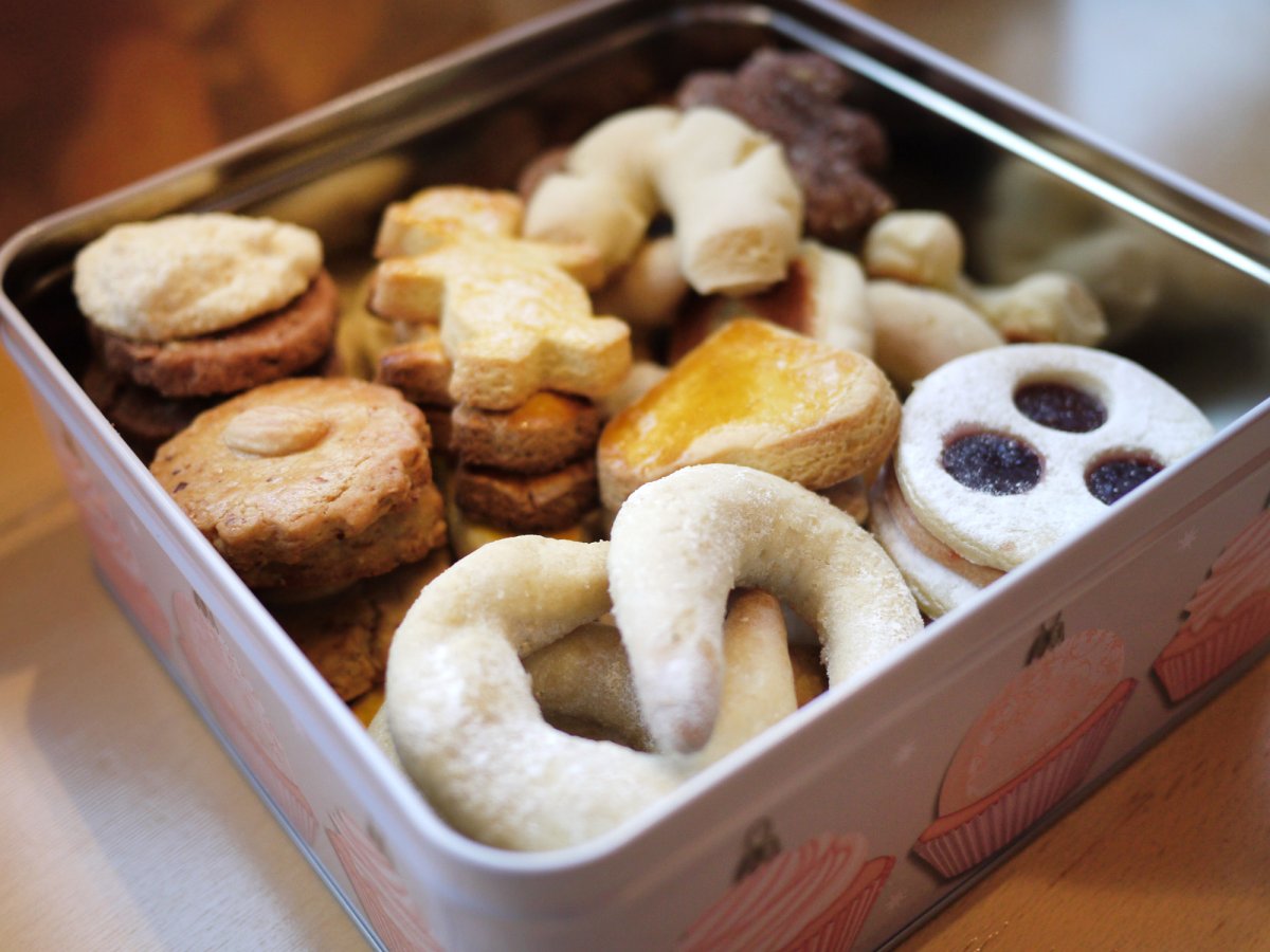 Swiss Christmas Cookies: Recipes and History