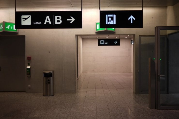 Zürich Airport Guide: First Impressions and Essential Tips - Newly ...
