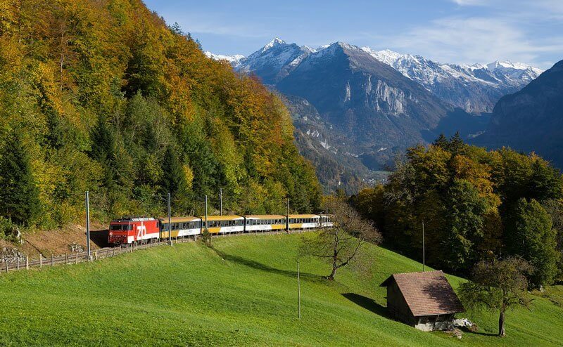 5 Jaw-Dropping Train Journeys in Switzerland