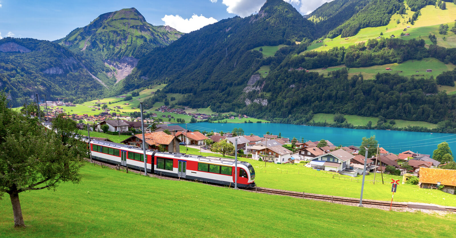 Most Scenic Train Journeys in Switzerland (2025 Guide)