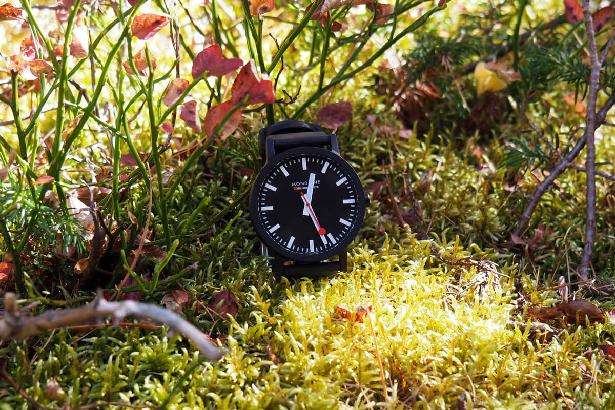 The Mondaine essence watch hits the "Zeitgeist" (Giveaway)