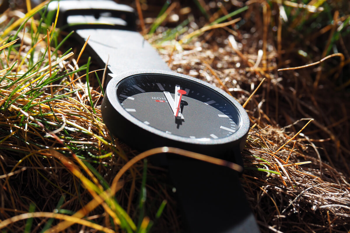 The Mondaine essence watch hits the "Zeitgeist" (Giveaway)