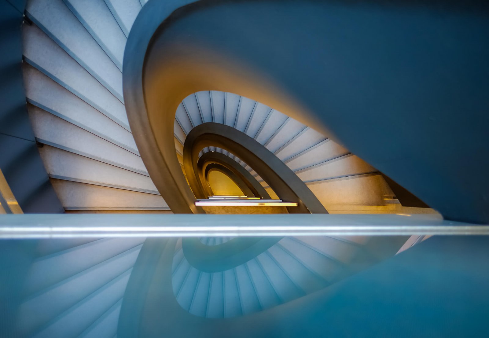 These photographs show the best architecture at Lake Geneva