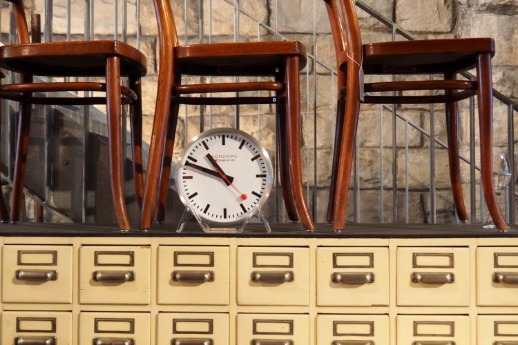 No signs of aging for the 75-year old Swiss Railway clock