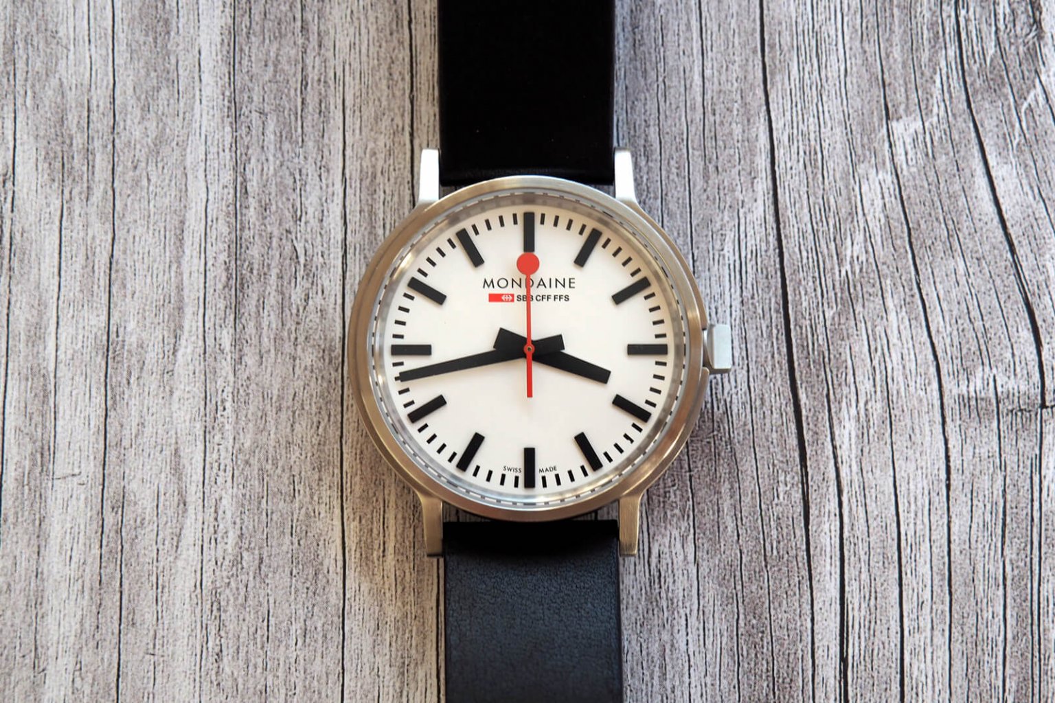 No signs of aging for the 75-year old Swiss Railway clock