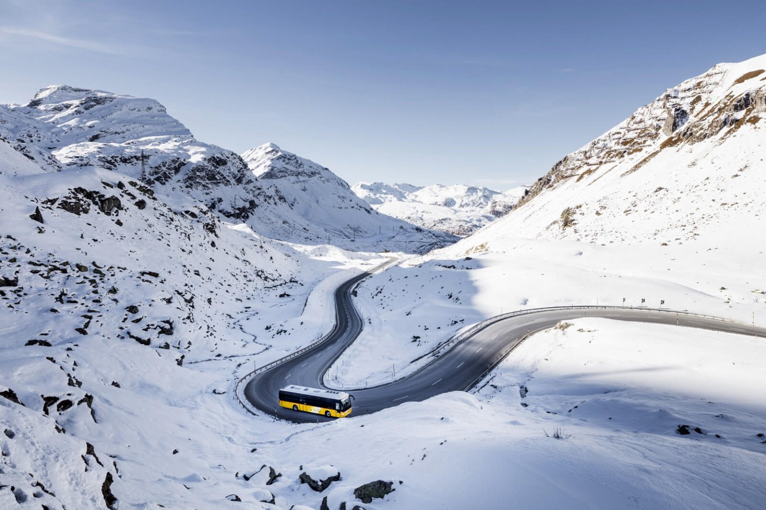 Swiss Postal Bus Alpine Tour: Scenic Routes and Travel Tips - Newly ...
