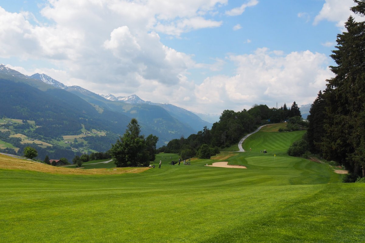 What Alpine Golfing in Graubünden Is About - Newly Swissed Online Magazine