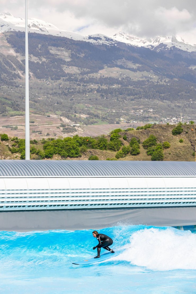 Surfing in Switzerland: Top Rivers and Pools to Try - Newly Swissed ...