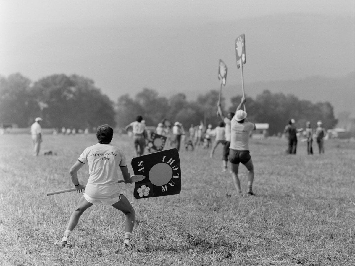 Hornussen: go “nuts” and learn all about Swiss Golf - Newly Swissed ...