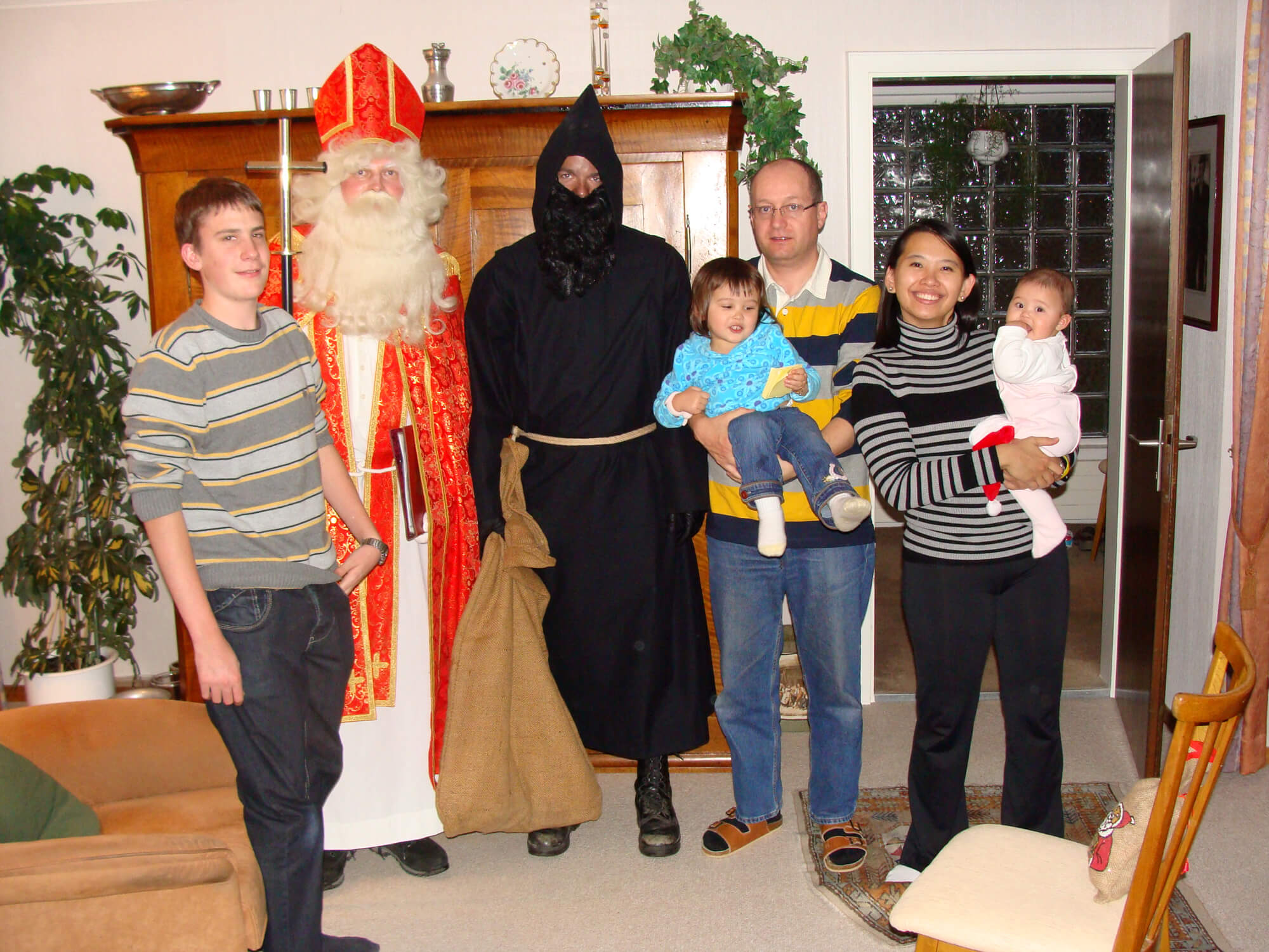 How the Swiss St. Nicholas tradition works - Newly Swissed Online Magazine
