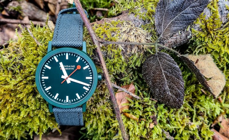 The Mondaine essence watch hits the “zeitgeist” - Newly Swissed Online ...
