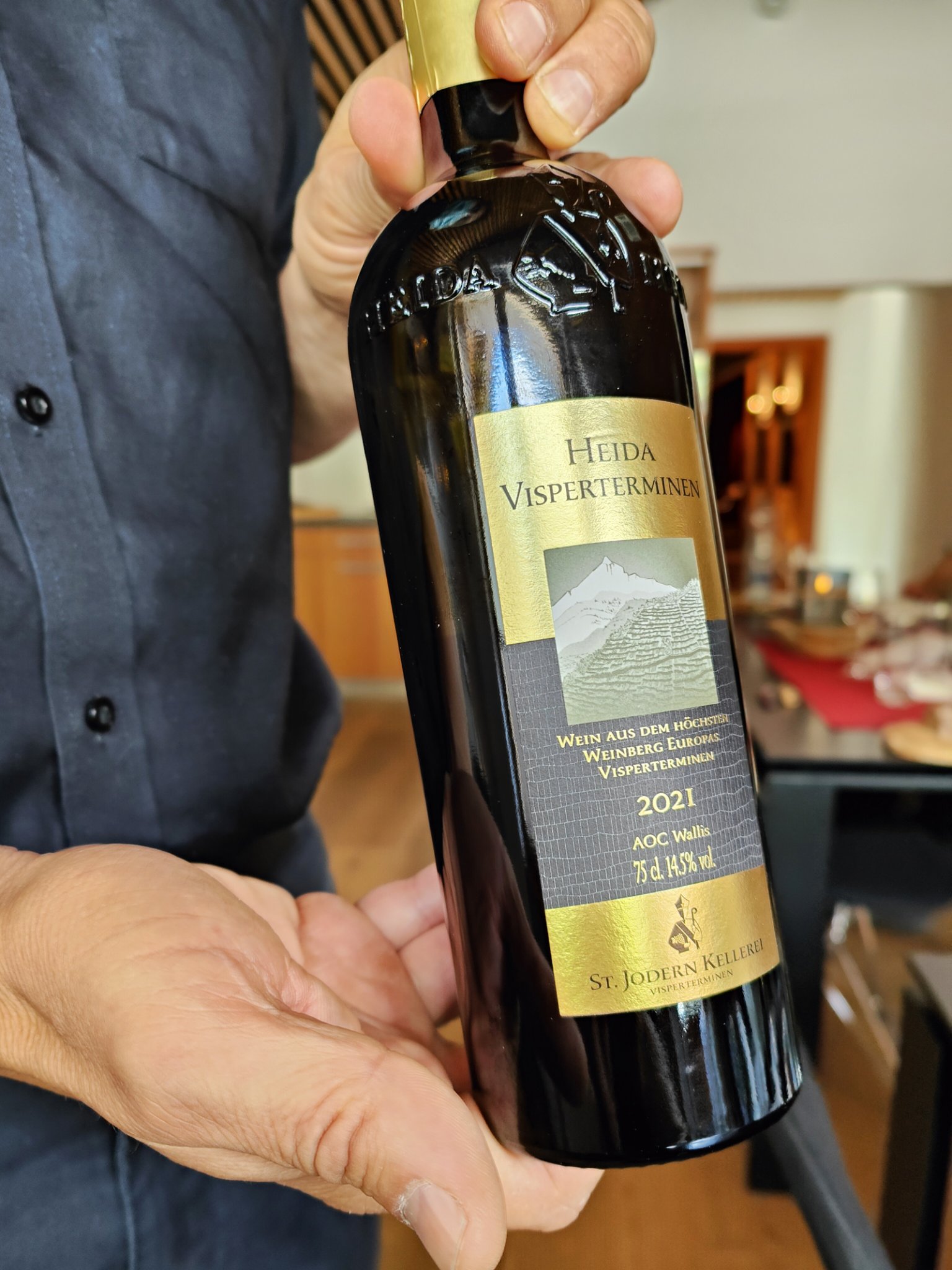 The Heida Wine Hike in Visperterminen for wine lovers