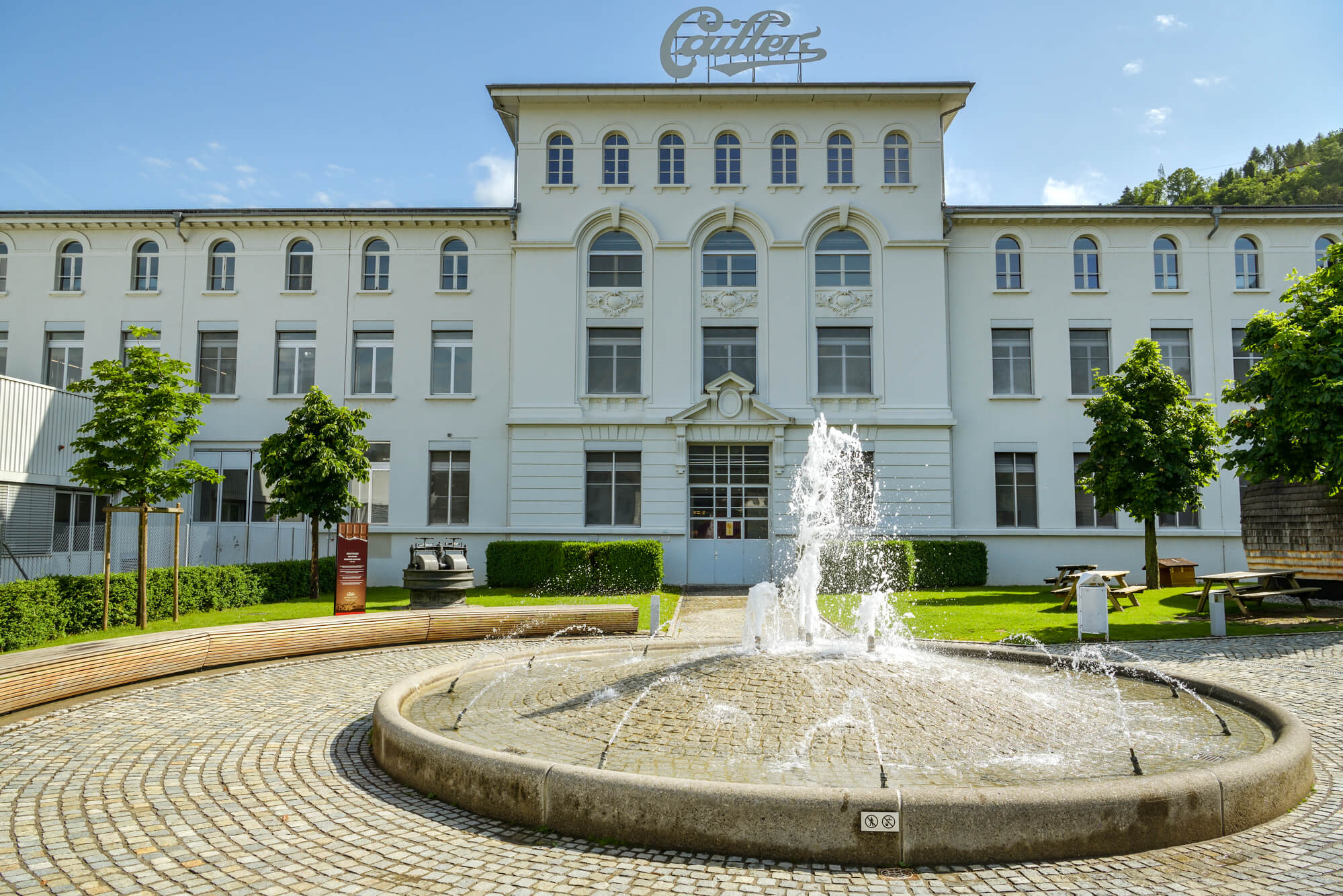 Guide to Swiss chocolate workshops by Lindt and Cailler