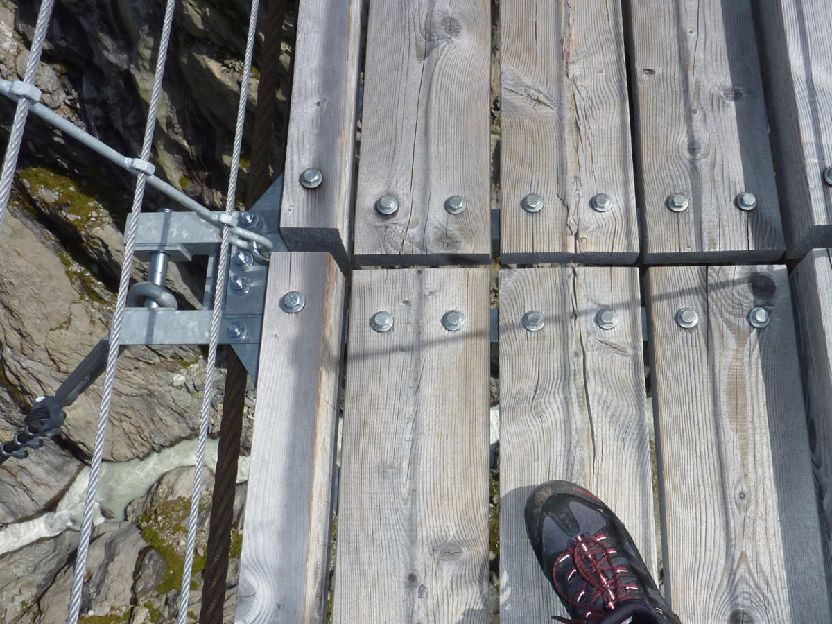 How to Hike to the Trift Suspension Bridge - Newly Swissed Online Magazine