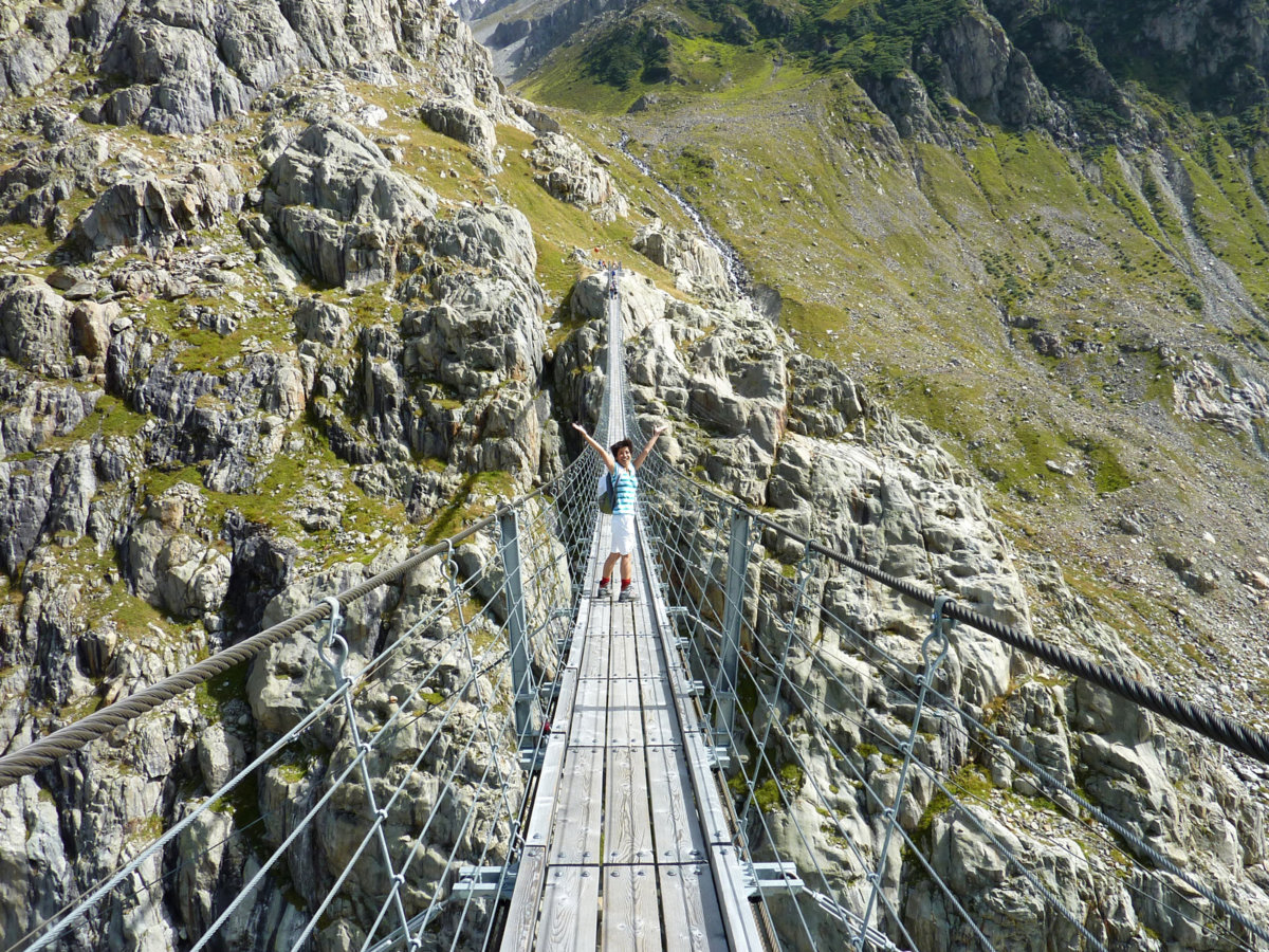 We hiked to the Trift suspension bridge (then crossed it!)